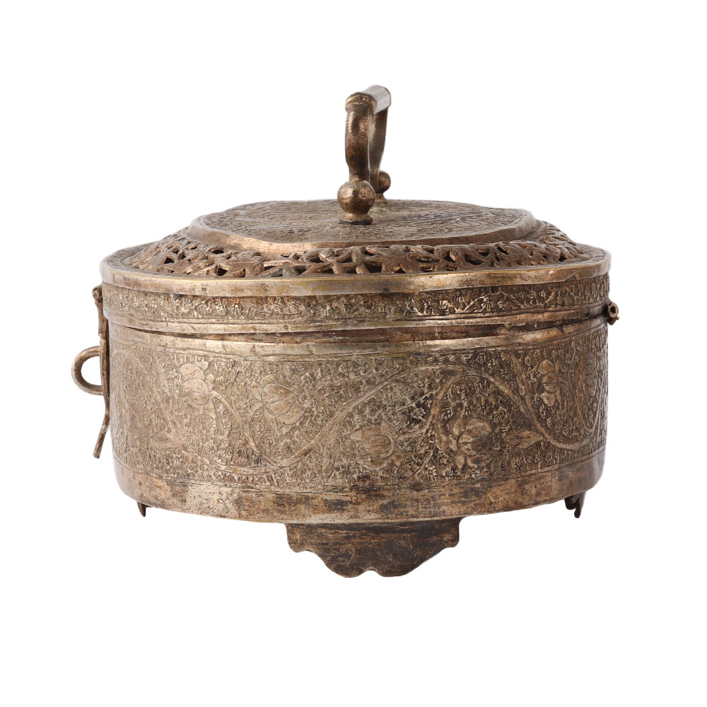 Mughlai Brass Oval Paan Daan With 5 Storage Container